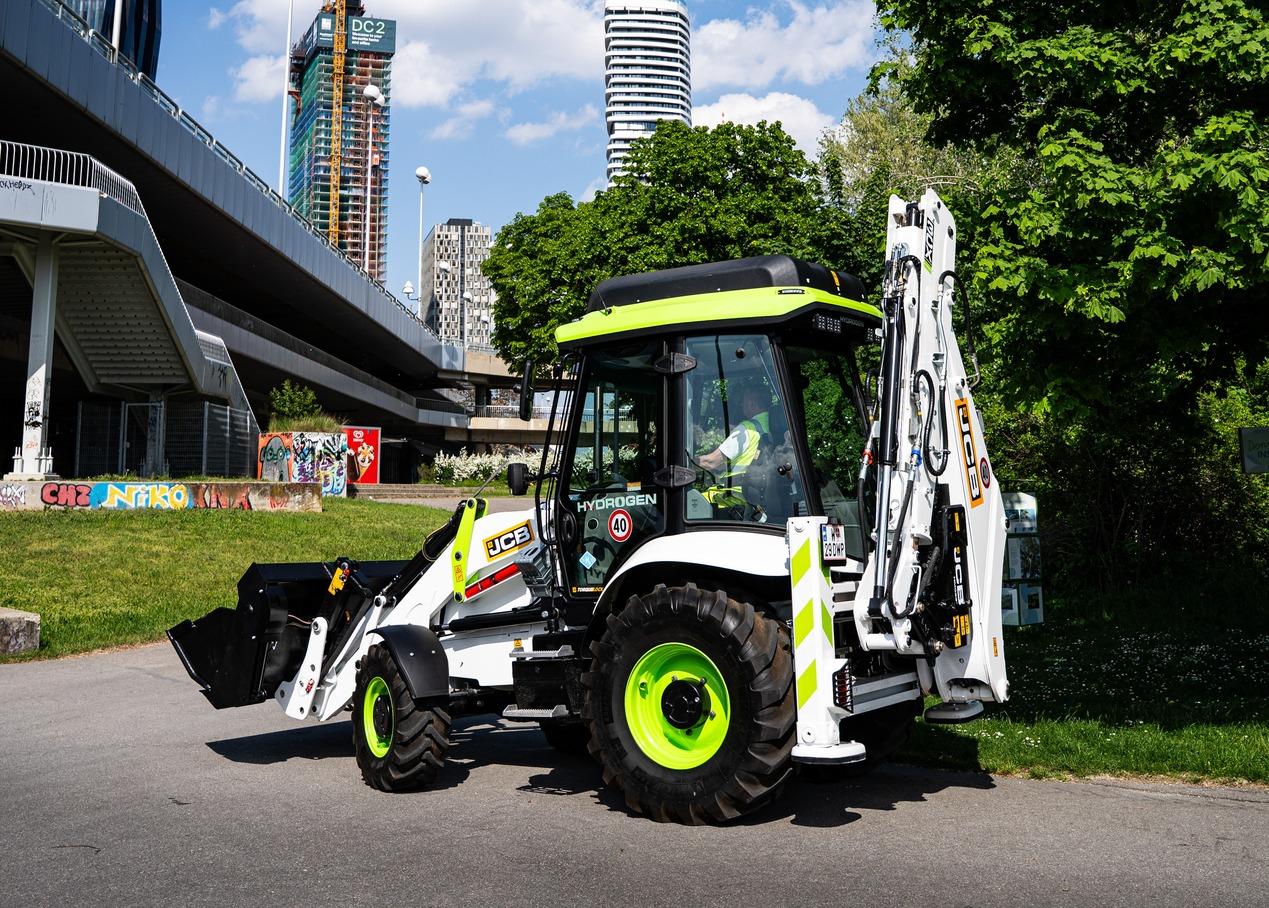 Hydrogen Engine: JCB Secures Europe-Wide Approval - H2Today